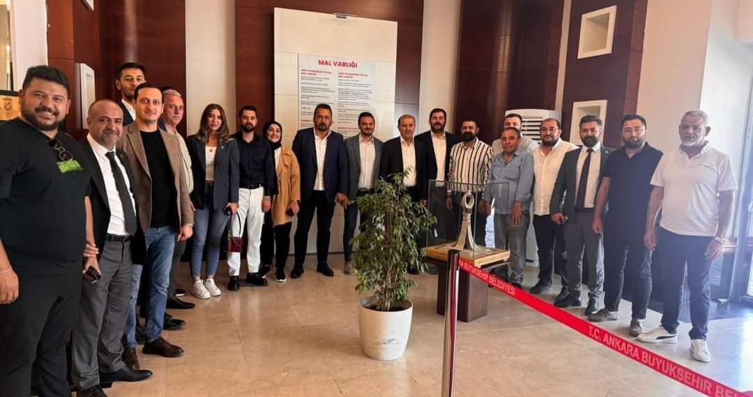 Dr. Ali Rıza Erdek ve Beraberindeki Heyet Ertan Işık’ı Ziyaret Etti ...